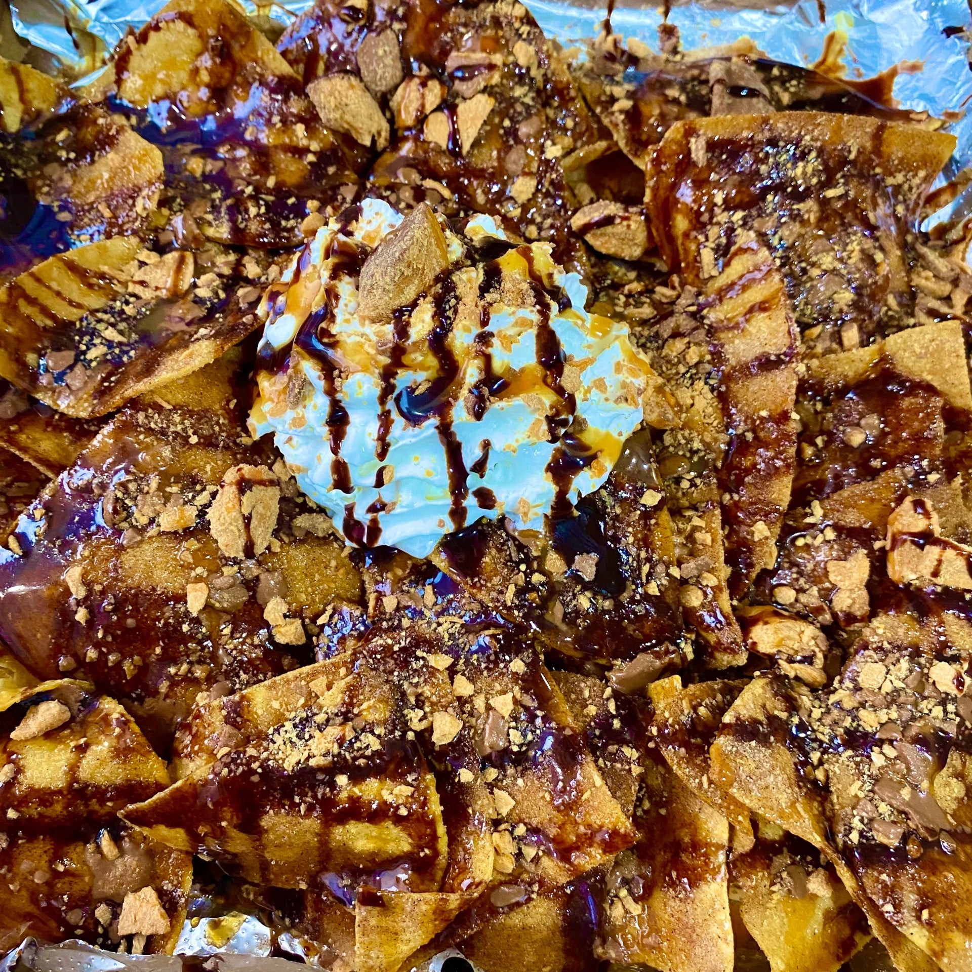 Butterfinger Nachurro | Freakin Nachos in a Pizza Box